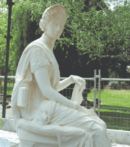 Statue now restored - Alexandra Newspapers